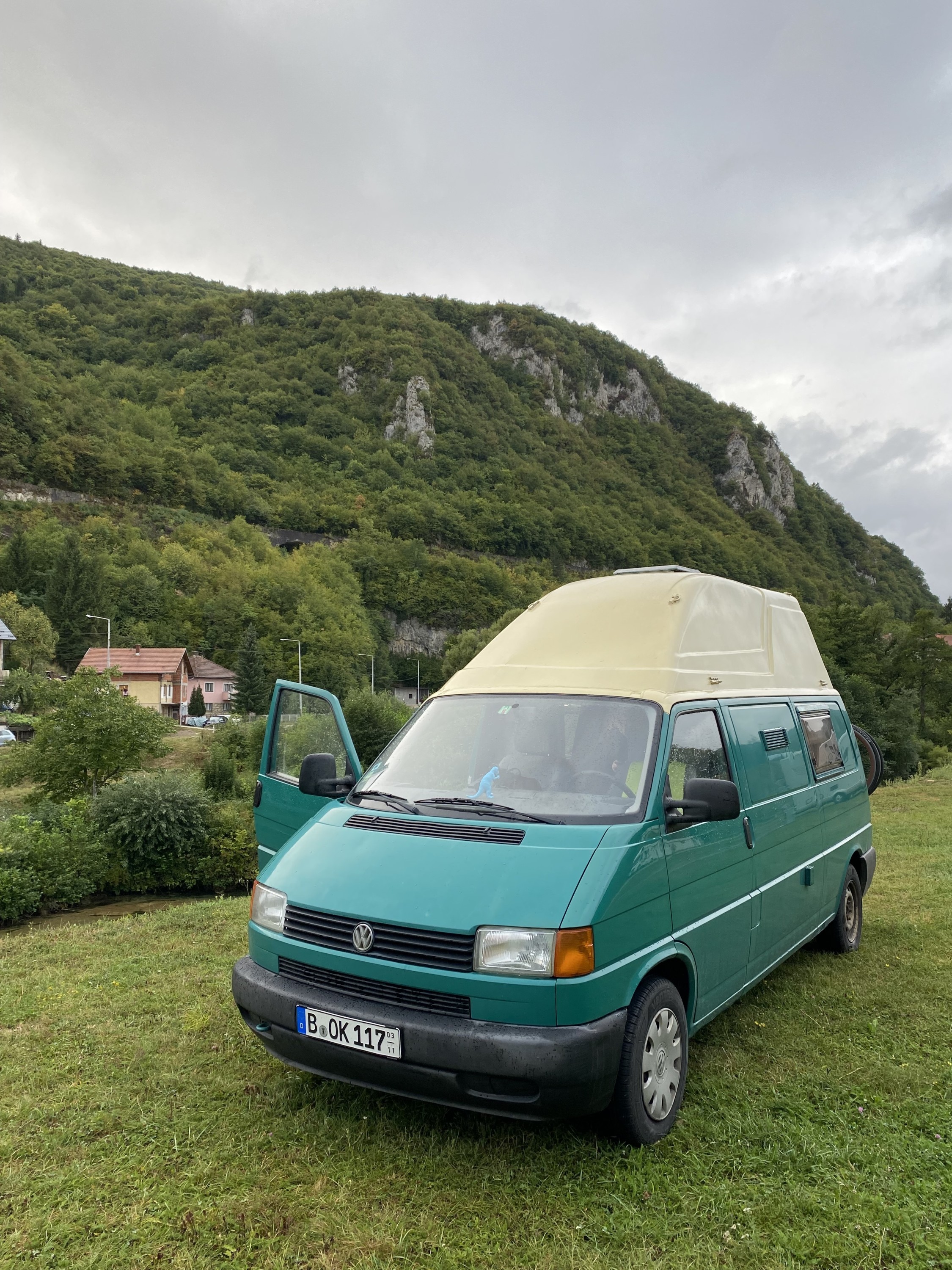 Keepin it real mit T4, HU bis 08/24, abfahrbereit, 5 Sitzplätze ...